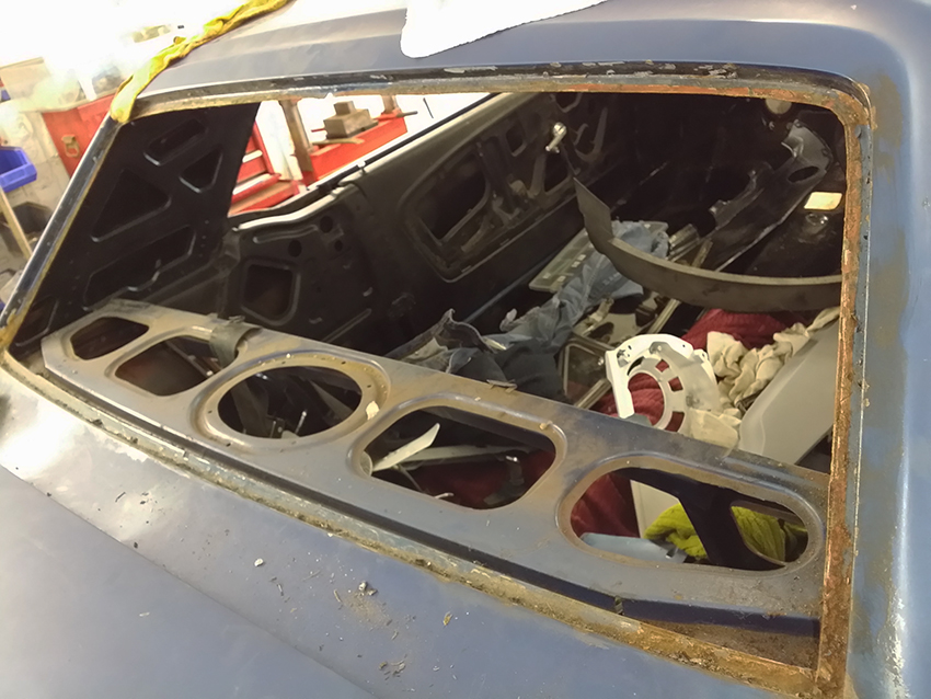 Front & Rear Glass Removal – One Man And His Mustang