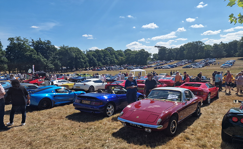 Helmingham Hall Car show ’22- 37 – One Man And His Mustang