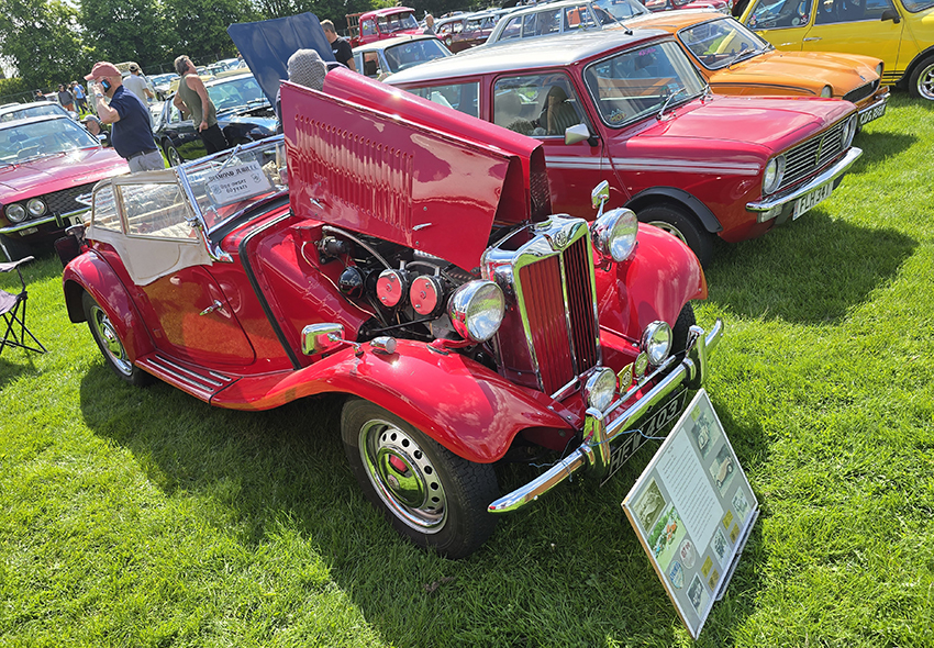 Enfield Pageant ’24 120 – One Man And His Mustang
