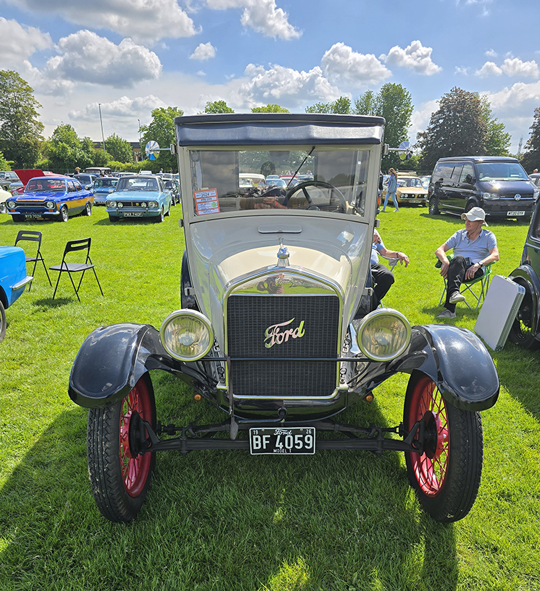 Enfield Pageant ’24 140 – One Man And His Mustang