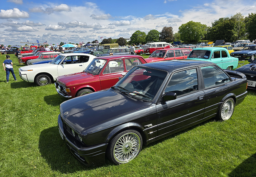 Enfield Pageant ’24 147 – One Man And His Mustang