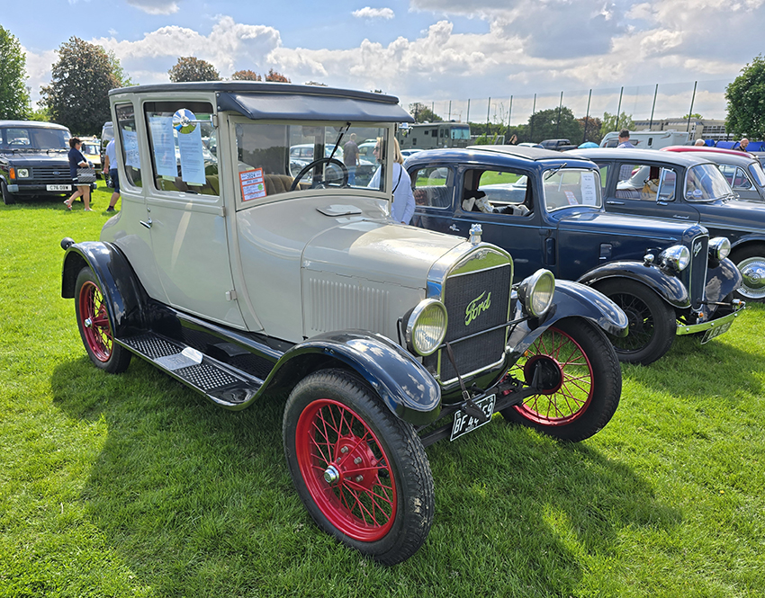 Enfield Pageant ’24 160 – One Man And His Mustang
