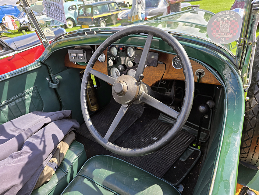 Enfield Pageant ’24 177 – One Man And His Mustang