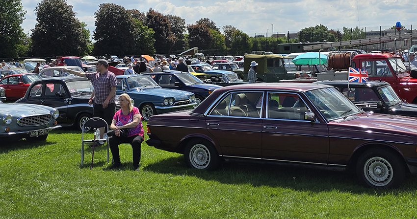Enfield Pageant ’24 297 – One Man And His Mustang