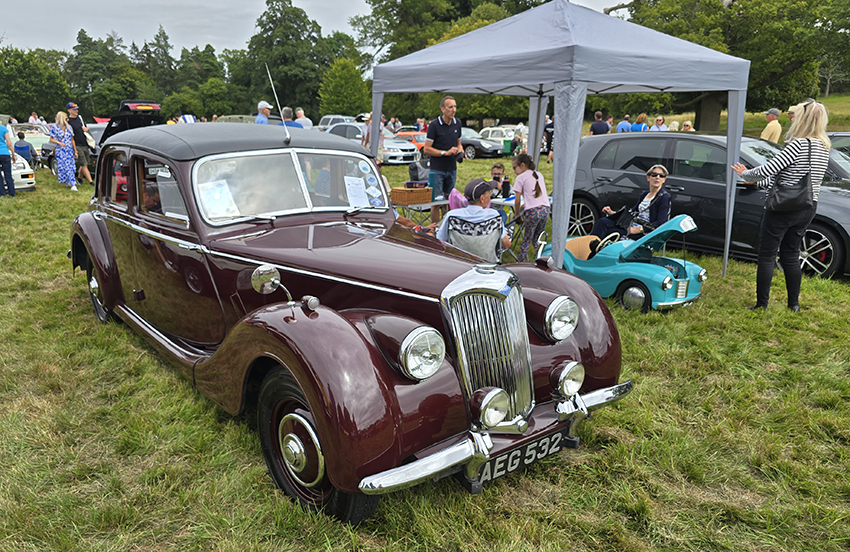 Helmingham Hall car show ’24 303 – One Man And His Mustang